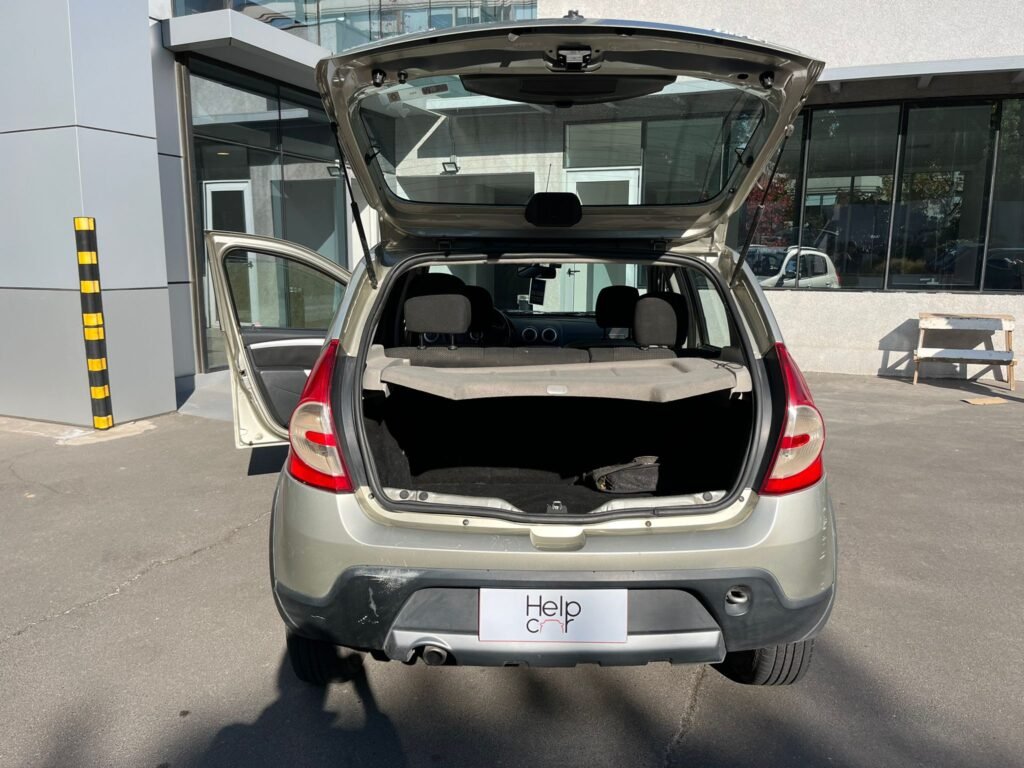 Renault Sandero Stepway Dynamic - helpcar.cl