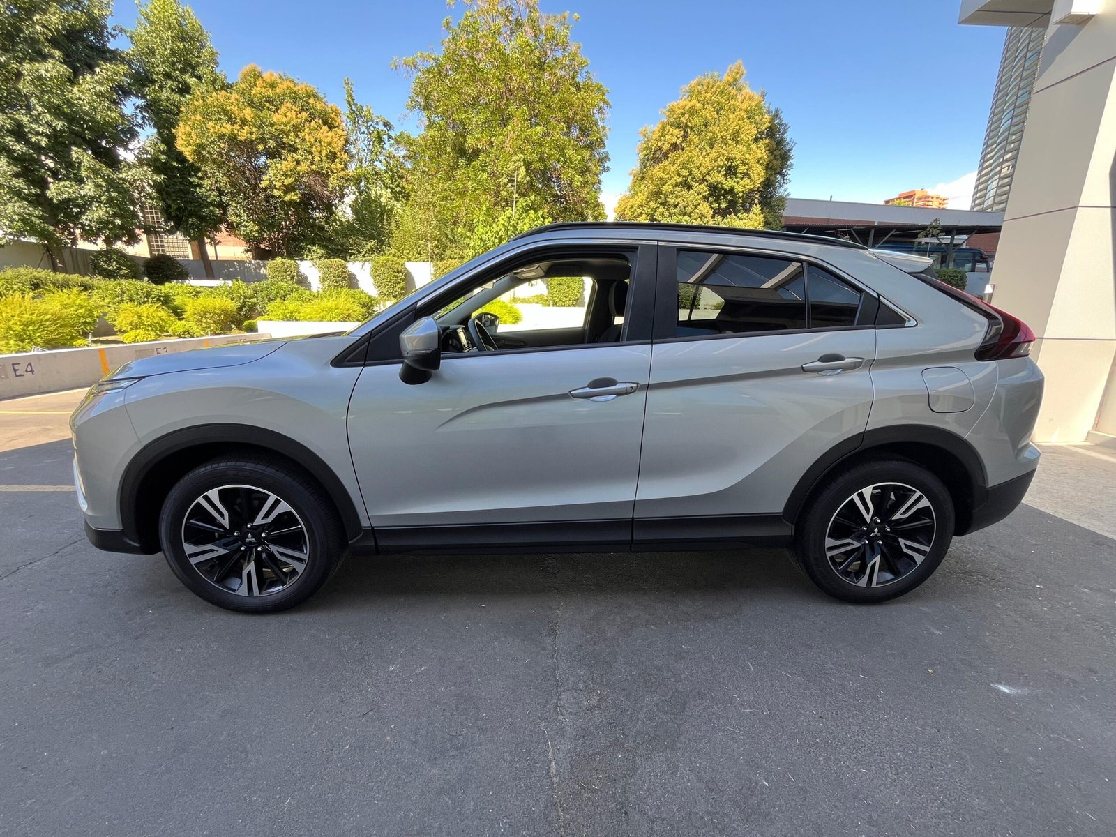 Mitsubishi Eclipse Cross RX AT – helpcar.cl