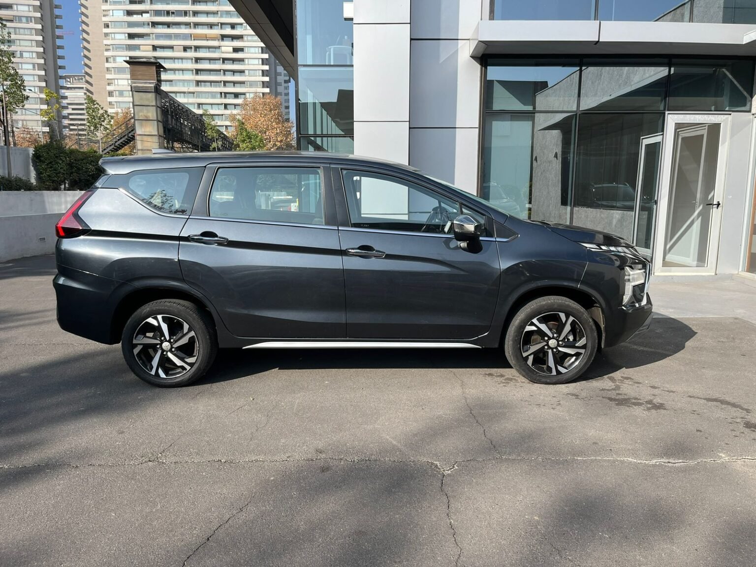 Mitsubishi XPander GLX AT - helpcar.cl