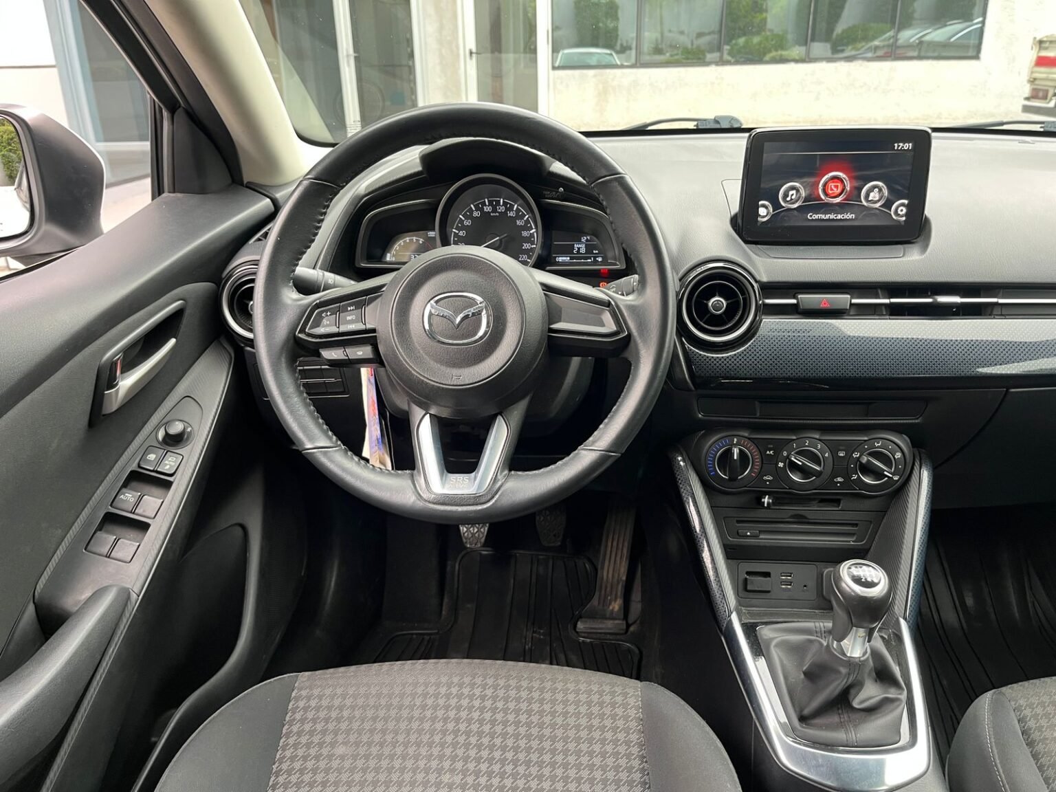 Mazda 2 Sport MT - helpcar.cl